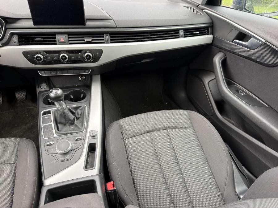Zils Audi A4 2016 Panevēža, ar dzinēja tilpumu 1.97 L un nobraukumu 291 tūkst. km par 9999 €, foto 18 vietnē AUTOMOTO.COM.LV