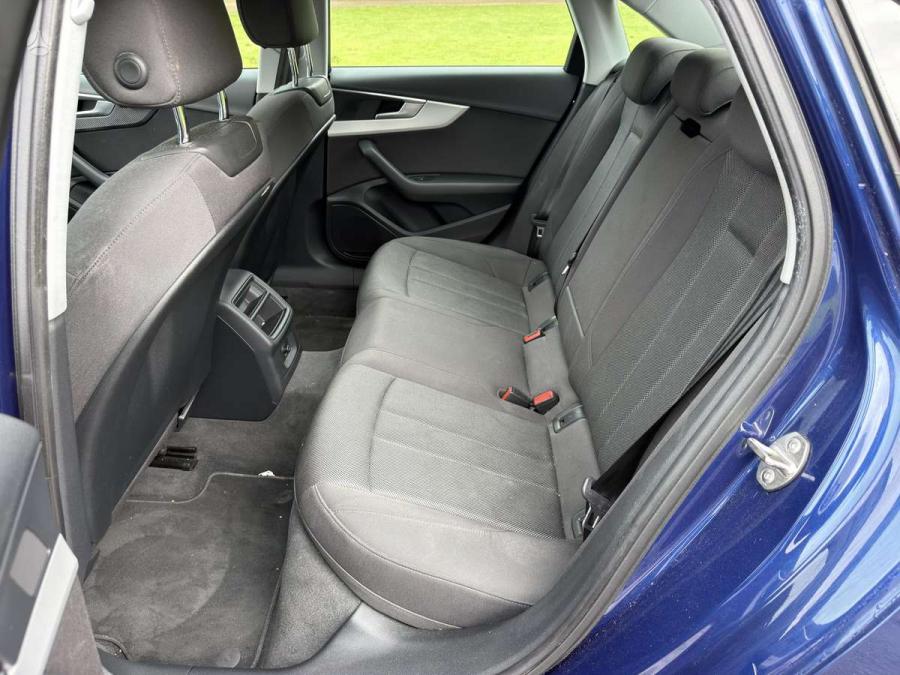 Zils Audi A4 2016 Panevēža, ar dzinēja tilpumu 1.97 L un nobraukumu 291 tūkst. km par 9999 €, foto 22 vietnē AUTOMOTO.COM.LV