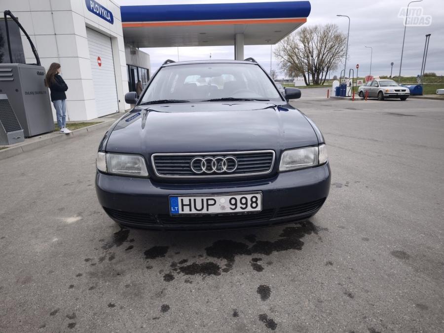Zils Audi A4 1996 Telšiai, ar dzinēja tilpumu 1.90 L un nobraukumu 290 tūkst. km par 1350 €, foto 4 vietnē AUTOMOTO.COM.LV