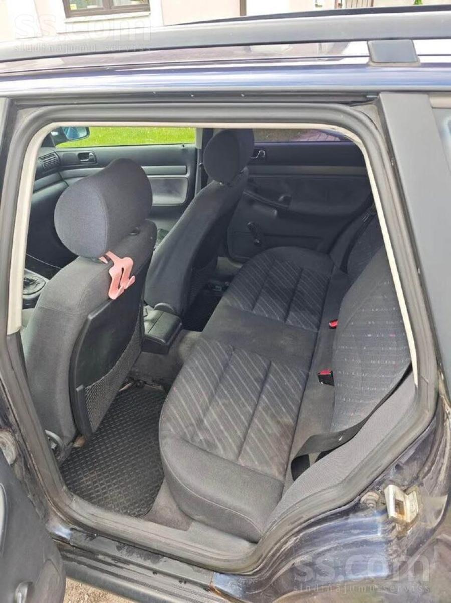 Blue Audi A4 1996 in Daugavpils, with an engine capacity of 1.80 L and mileage of 297 thousand km for 1200 €, photo 6 on AUTOMOTO.COM.LV