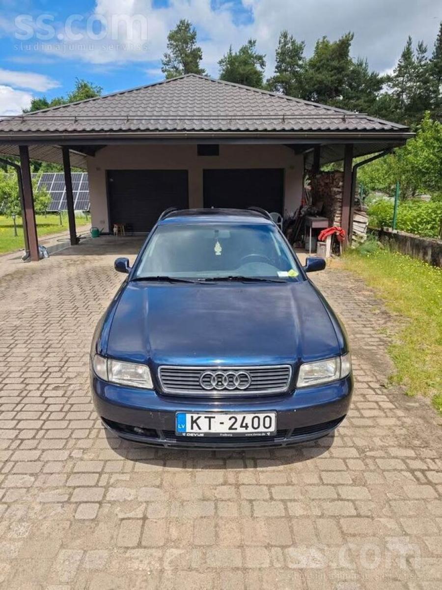 Blue Audi A4 1996 in Daugavpils, with an engine capacity of 1.80 L and mileage of 297 thousand km for 1200 €, photo 7 on AUTOMOTO.COM.LV