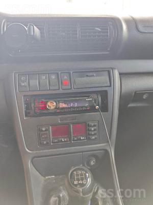 Blue Audi A4 1996 in Daugavpils, with an engine capacity of 1.80 L and mileage of 297 thousand km for 1200 €, photo 10 on AUTOMOTO.COM.LV