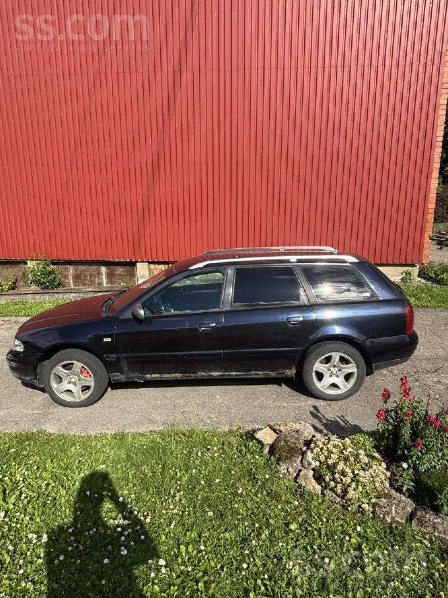Zils Audi A4 1996 Tukums, ar dzinēja tilpumu 1.90 L un nobraukumu 457 tūkst. km par 950 €, foto 7 vietnē AUTOMOTO.COM.LV
