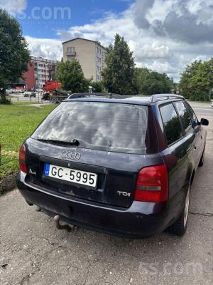 Zils Audi A4 1996 Tukums, ar dzinēja tilpumu 1.90 L un nobraukumu 457 tūkst. km par 950 €, foto 10 vietnē AUTOMOTO.COM.LV