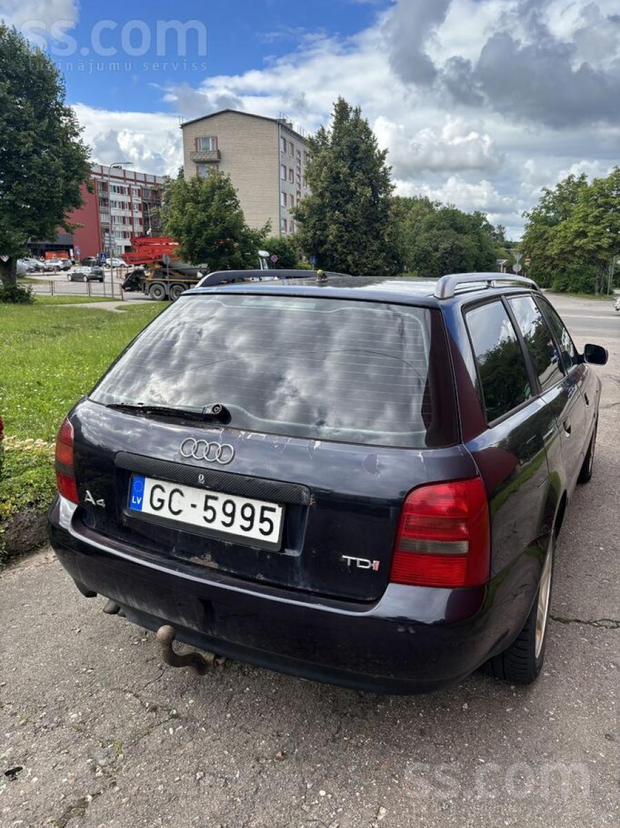 Zils Audi A4 1996 Tukums, ar dzinēja tilpumu 1.90 L un nobraukumu 457 tūkst. km par 950 €, foto 10 vietnē AUTOMOTO.COM.LV