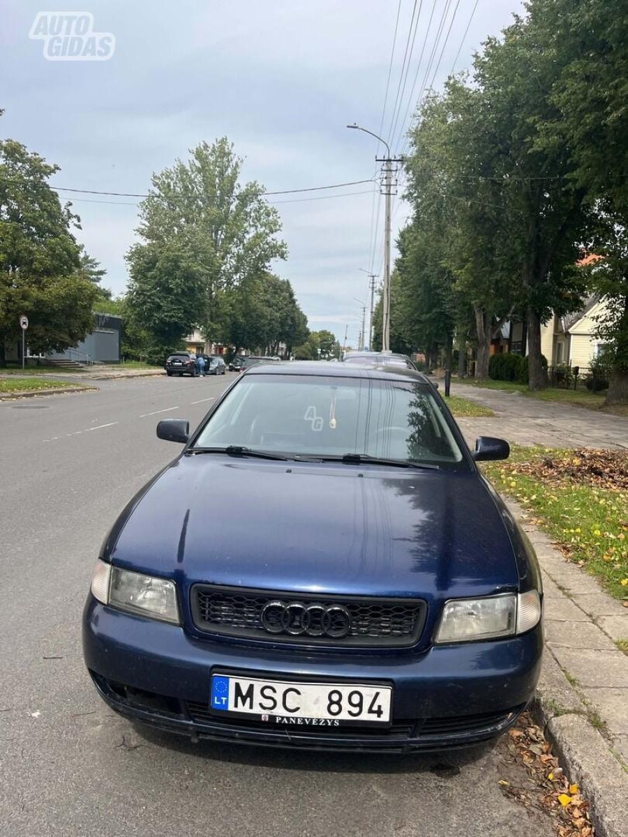 Zils Audi A4 1996 Panevēža, ar dzinēja tilpumu 1.80 L un nobraukumu 258 tūkst. km par 850 €, foto 1 vietnē AUTOMOTO.COM.LV