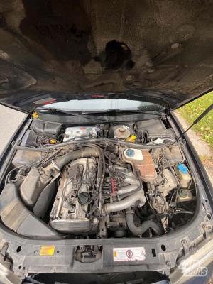 Zils Audi A4 1996 Panevēža, ar dzinēja tilpumu 1.80 L un nobraukumu 258 tūkst. km par 850 €, foto 8 vietnē AUTOMOTO.COM.LV