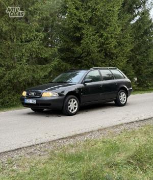 Zils Audi A4 1996 Vievis, ar dzinēja tilpumu 1.90 L un nobraukumu 480 tūkst. km par 900 €, foto  vietnē AUTOMOTO.COM.LV