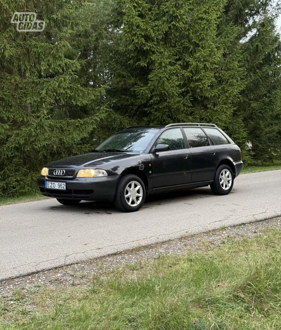 Zils Audi A4 1996 Vievis, ar dzinēja tilpumu 1.90 L un nobraukumu 480 tūkst. km par 900 €, foto 1 vietnē AUTOMOTO.COM.LV