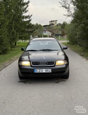 Zils Audi A4 1996 Vievis, ar dzinēja tilpumu 1.90 L un nobraukumu 480 tūkst. km par 900 €, foto 4 vietnē AUTOMOTO.COM.LV