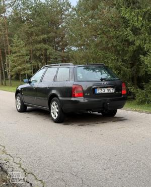 Zils Audi A4 1996 Vievis, ar dzinēja tilpumu 1.90 L un nobraukumu 480 tūkst. km par 900 €, foto 6 vietnē AUTOMOTO.COM.LV
