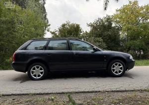 Zils Audi A4 1996 Vievis, ar dzinēja tilpumu 1.90 L un nobraukumu 480 tūkst. km par 900 €, foto 9 vietnē AUTOMOTO.COM.LV
