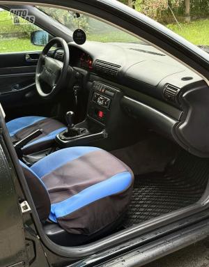 Zils Audi A4 1996 Vievis, ar dzinēja tilpumu 1.90 L un nobraukumu 480 tūkst. km par 900 €, foto 11 vietnē AUTOMOTO.COM.LV