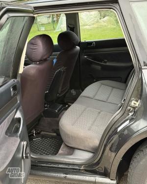 Zils Audi A4 1996 Vievis, ar dzinēja tilpumu 1.90 L un nobraukumu 480 tūkst. km par 900 €, foto 13 vietnē AUTOMOTO.COM.LV