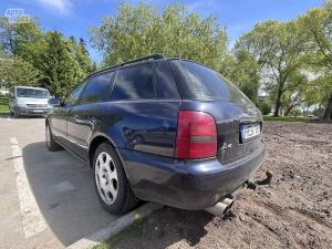 Zils Audi A4 1997 Gargždai, ar dzinēja tilpumu 1.80 L un nobraukumu 320 tūkst. km par 900 €, foto 5 vietnē AUTOMOTO.COM.LV