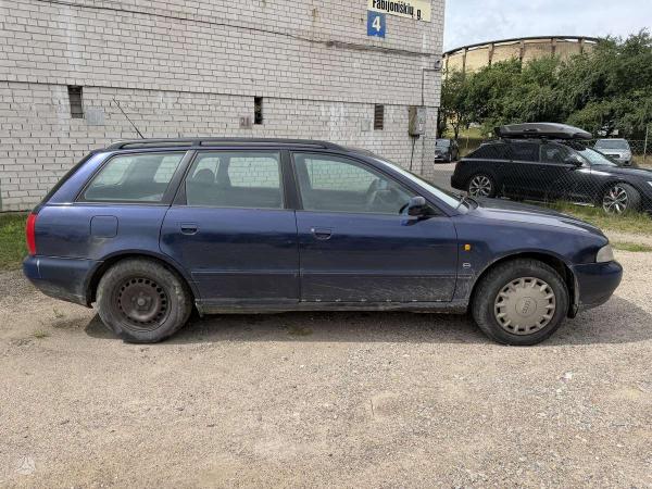 Zils Audi A4 1997 Viļņa, ar dzinēja tilpumu 1.90 L un nobraukumu 245 tūkst. km par 350 €, foto 2 vietnē AUTOMOTO.COM.LV