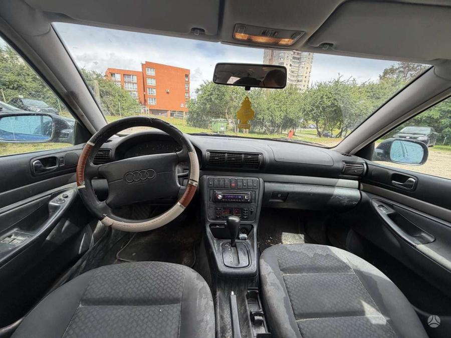 Blue Audi A4 1997 in Vilnius, with an engine capacity of 1.90 L and mileage of 245 thousand km for 350 €, photo 10 on AUTOMOTO.COM.LV