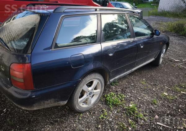 Zils Audi A4 1997 Gulbene, ar dzinēja tilpumu 1.90 L un nobraukumu 455 tūkst. km par 500 €, foto 4 vietnē AUTOMOTO.COM.LV