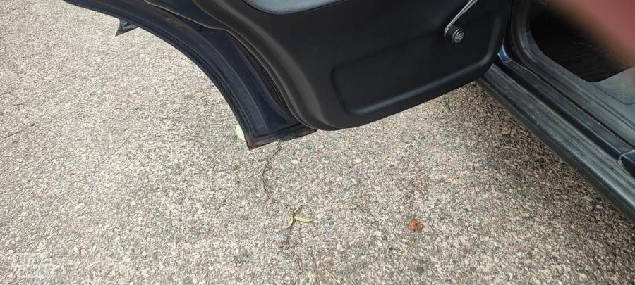 Zils Audi A4 1997 Viļņa, ar dzinēja tilpumu 1.90 L un nobraukumu 450 tūkst. km par 1190 €, foto 9 vietnē AUTOMOTO.COM.LV