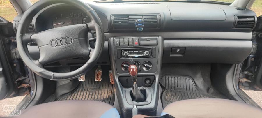 Zils Audi A4 1997 Viļņa, ar dzinēja tilpumu 1.90 L un nobraukumu 450 tūkst. km par 1190 €, foto 12 vietnē AUTOMOTO.COM.LV