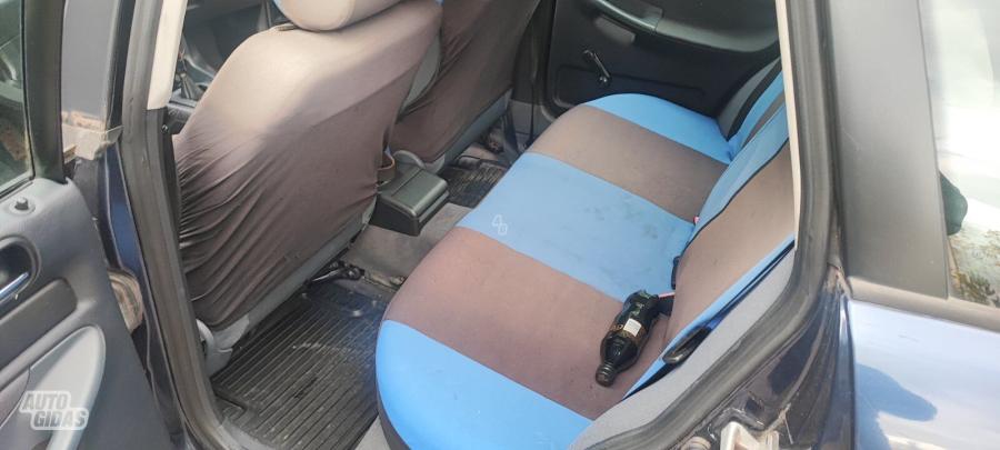 Zils Audi A4 1997 Viļņa, ar dzinēja tilpumu 1.90 L un nobraukumu 450 tūkst. km par 1190 €, foto 13 vietnē AUTOMOTO.COM.LV