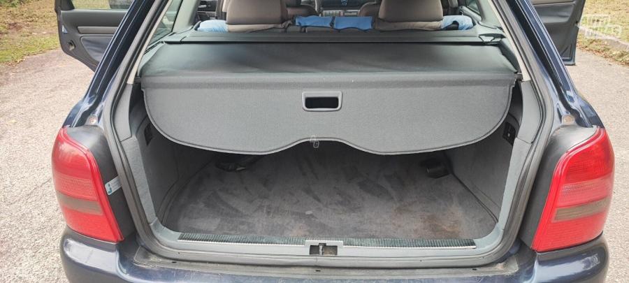 Zils Audi A4 1997 Viļņa, ar dzinēja tilpumu 1.90 L un nobraukumu 450 tūkst. km par 1190 €, foto 15 vietnē AUTOMOTO.COM.LV