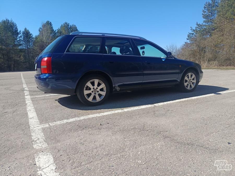 Zils Audi A4 1998 Ukmergė, ar dzinēja tilpumu 2.80 L un nobraukumu 318 tūkst. km par 1850 €, foto 4 vietnē AUTOMOTO.COM.LV