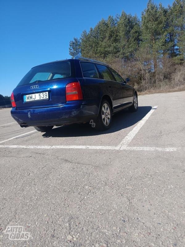 Zils Audi A4 1998 Ukmergė, ar dzinēja tilpumu 2.80 L un nobraukumu 318 tūkst. km par 1850 €, foto 5 vietnē AUTOMOTO.COM.LV