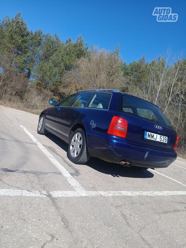 Zils Audi A4 1998 Ukmergė, ar dzinēja tilpumu 2.80 L un nobraukumu 318 tūkst. km par 1850 €, foto 7 vietnē AUTOMOTO.COM.LV