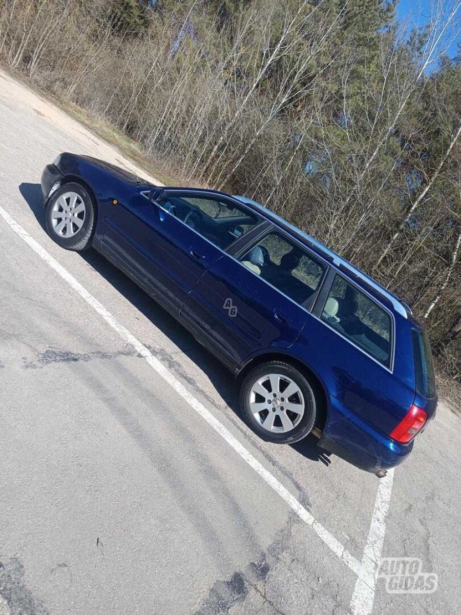 Zils Audi A4 1998 Ukmergė, ar dzinēja tilpumu 2.80 L un nobraukumu 318 tūkst. km par 1850 €, foto 8 vietnē AUTOMOTO.COM.LV
