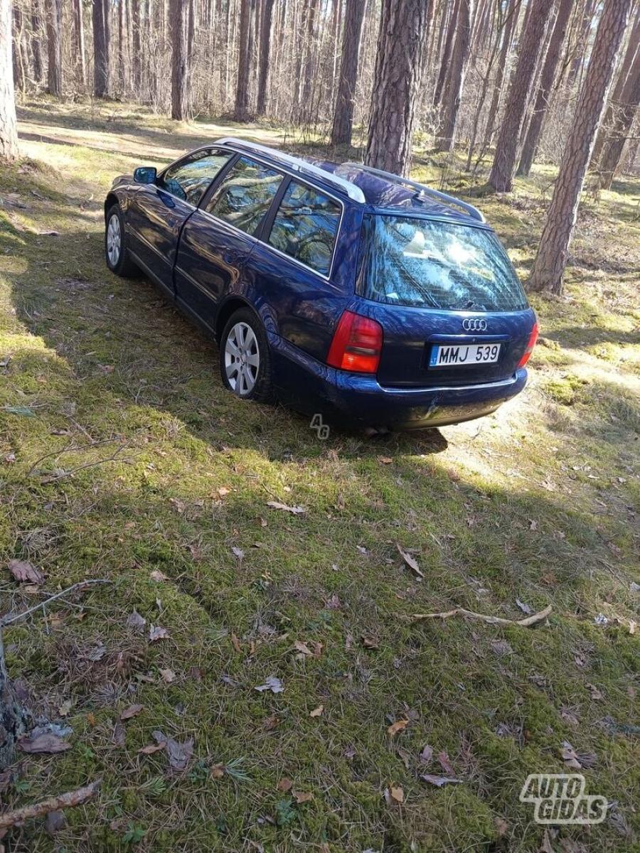 Zils Audi A4 1998 Ukmergė, ar dzinēja tilpumu 2.80 L un nobraukumu 318 tūkst. km par 1850 €, foto 27 vietnē AUTOMOTO.COM.LV