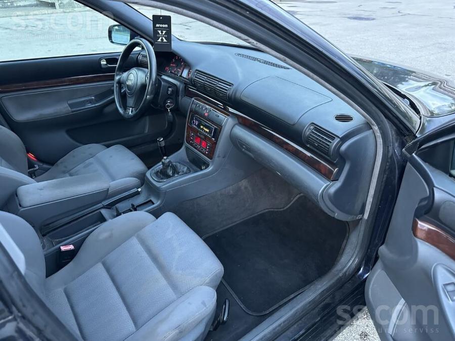 Blue Audi A4 1998 in Riga, with an engine capacity of 1.80 L and mileage of 467 thousand km for 1200 €, photo 7 on AUTOMOTO.COM.LV
