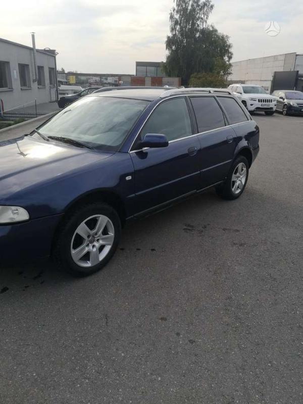 Zils Audi A4 1999 Kauņa, ar dzinēja tilpumu 1.90 L un nobraukumu 520 tūkst. km par 2200 €, foto 8 vietnē AUTOMOTO.COM.LV