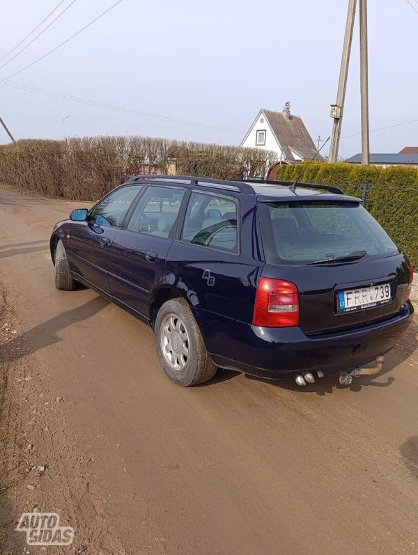 Zils Audi A4 1999 Ukmergė, ar dzinēja tilpumu 1.90 L un nobraukumu 3945 tūkst. km par 980 €, foto 2 vietnē AUTOMOTO.COM.LV