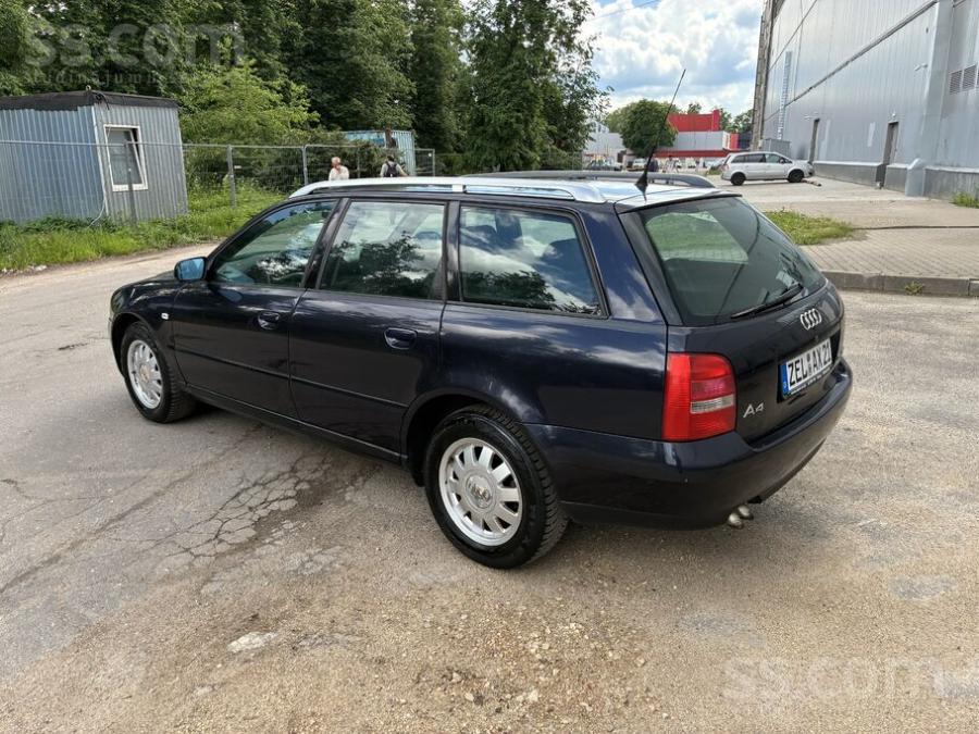 Zils Audi A4 1999 Rīga, ar dzinēja tilpumu 1.90 L un nobraukumu 353 tūkst. km par 2450 €, foto 5 vietnē AUTOMOTO.COM.LV