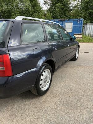 Zils Audi A4 1999 Rīga, ar dzinēja tilpumu 1.90 L un nobraukumu 353 tūkst. km par 2450 €, foto 8 vietnē AUTOMOTO.COM.LV
