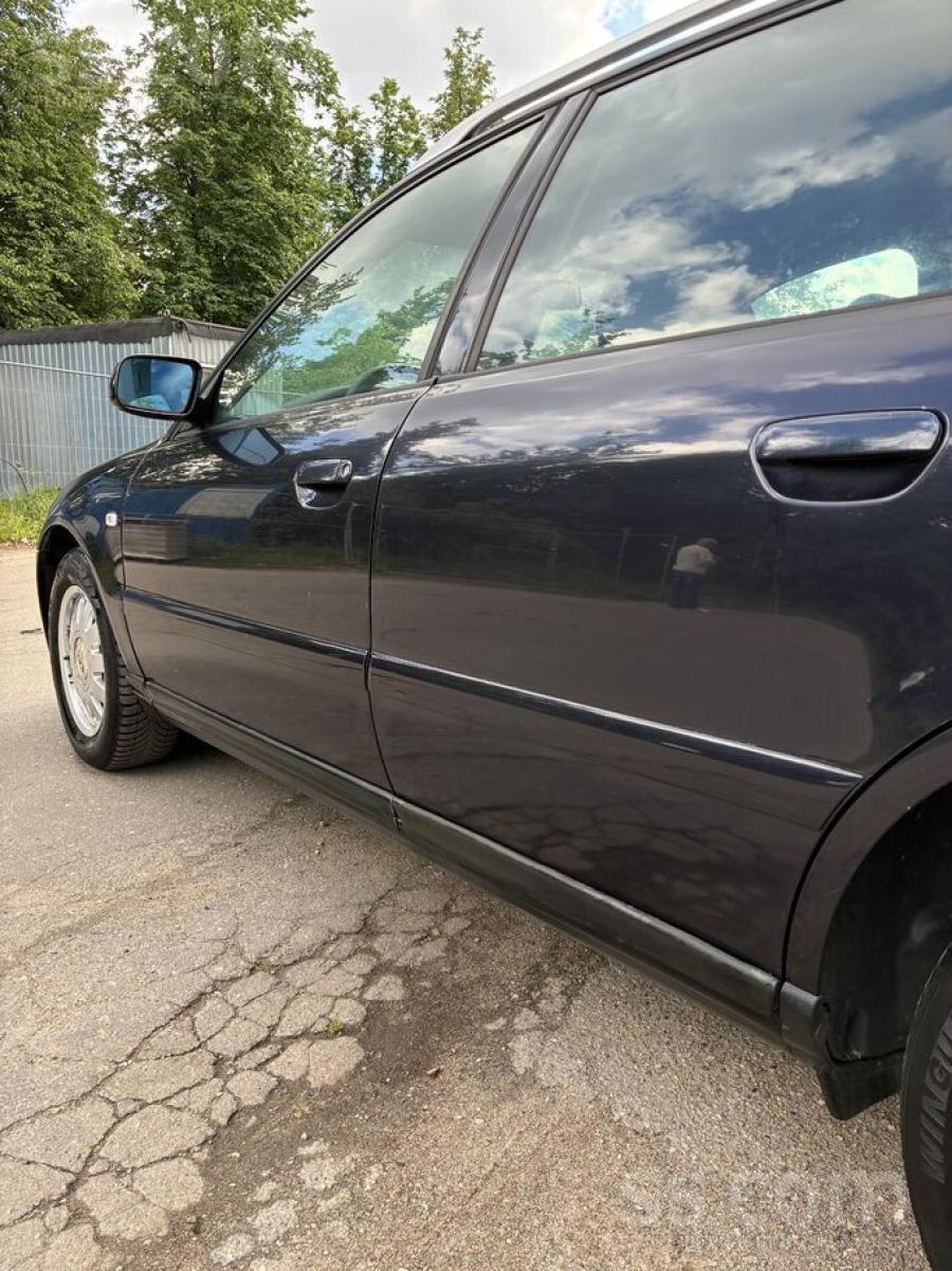 Zils Audi A4 1999 Rīga, ar dzinēja tilpumu 1.90 L un nobraukumu 353 tūkst. km par 2450 €, foto 9 vietnē AUTOMOTO.COM.LV
