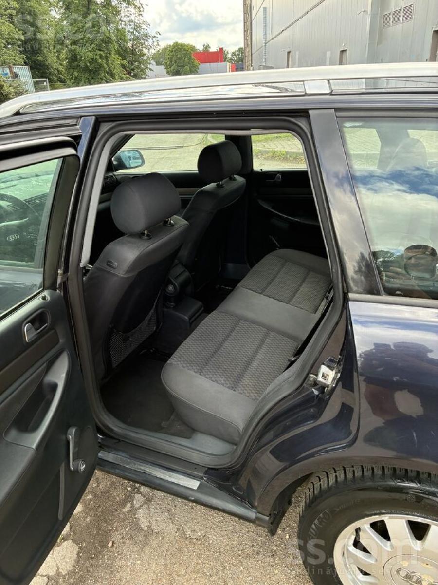 Zils Audi A4 1999 Rīga, ar dzinēja tilpumu 1.90 L un nobraukumu 353 tūkst. km par 2450 €, foto 19 vietnē AUTOMOTO.COM.LV