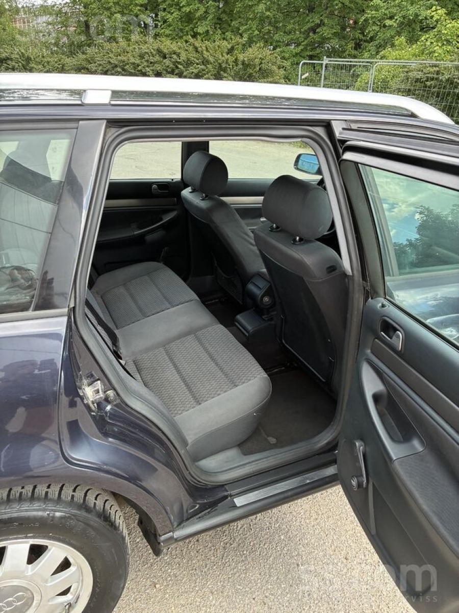 Zils Audi A4 1999 Rīga, ar dzinēja tilpumu 1.90 L un nobraukumu 353 tūkst. km par 2450 €, foto 20 vietnē AUTOMOTO.COM.LV