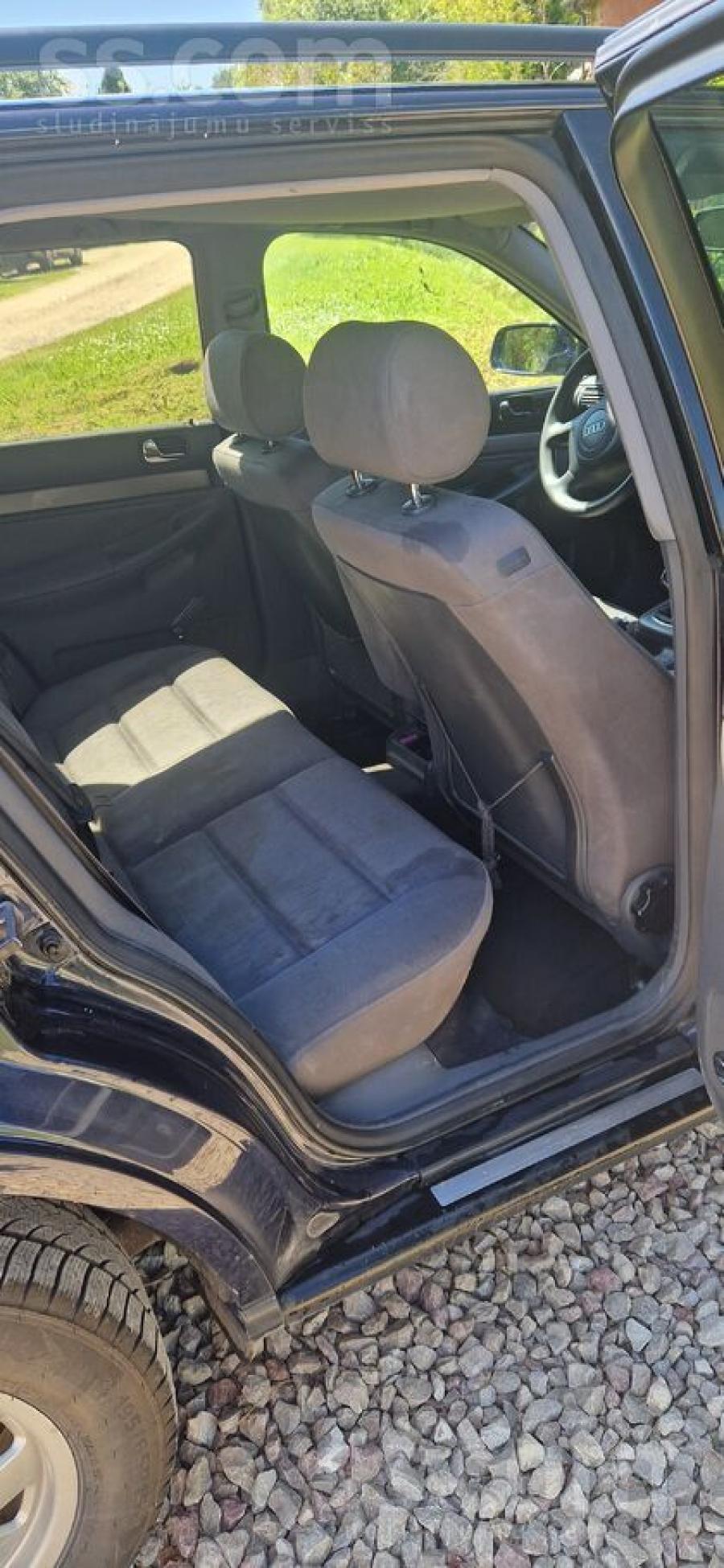 Blue Audi A4 1999 in Jelgava, with an engine capacity of 1.80 L and mileage of 370 thousand km for 850 €, photo 6 on AUTOMOTO.COM.LV