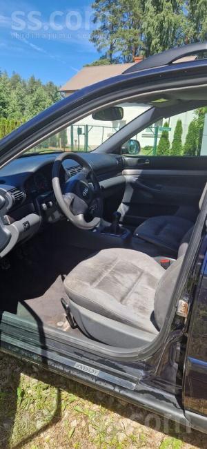 Blue Audi A4 1999 in Jelgava, with an engine capacity of 1.80 L and mileage of 370 thousand km for 850 €, photo 9 on AUTOMOTO.COM.LV