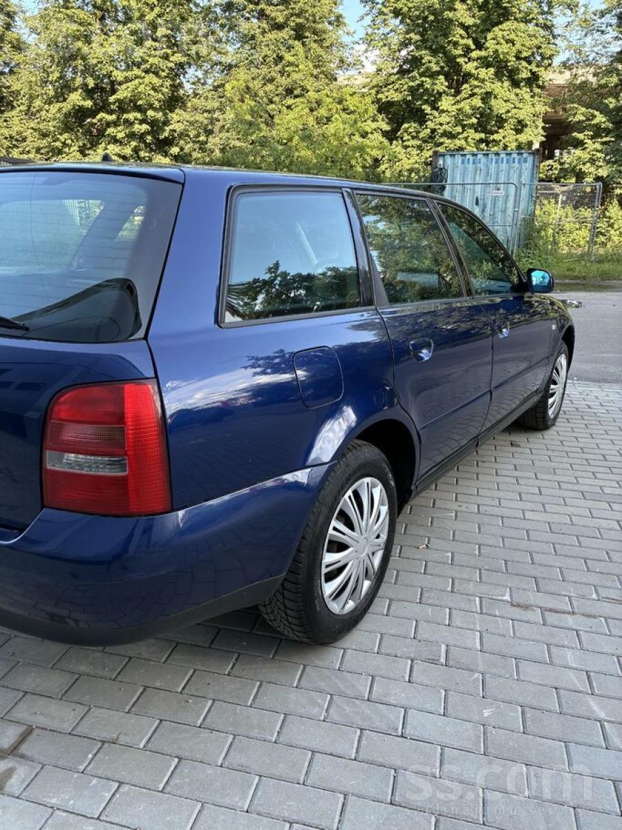 Blue Audi A4 1999 in Riga, with an engine capacity of 1.90 L and mileage of 375 thousand km for 2550 €, photo 10 on AUTOMOTO.COM.LV
