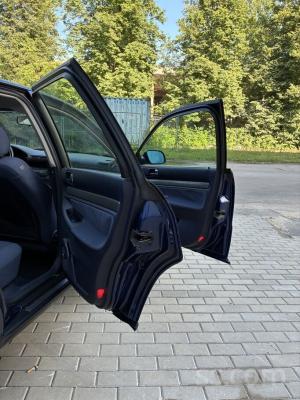 Blue Audi A4 1999 in Riga, with an engine capacity of 1.90 L and mileage of 375 thousand km for 2550 €, photo 14 on AUTOMOTO.COM.LV