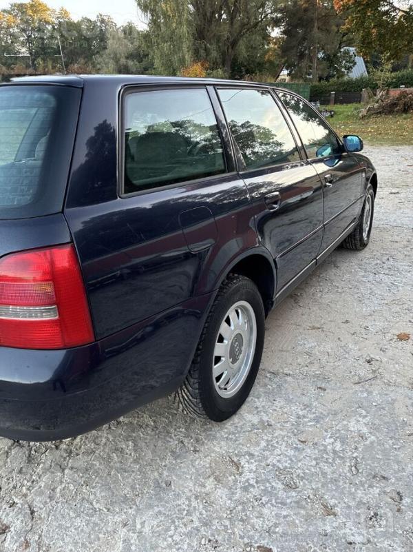 Blue Audi A4 1999 in Riga, with an engine capacity of 1.90 L and mileage of 288 thousand km for 2550 €, photo 9 on AUTOMOTO.COM.LV