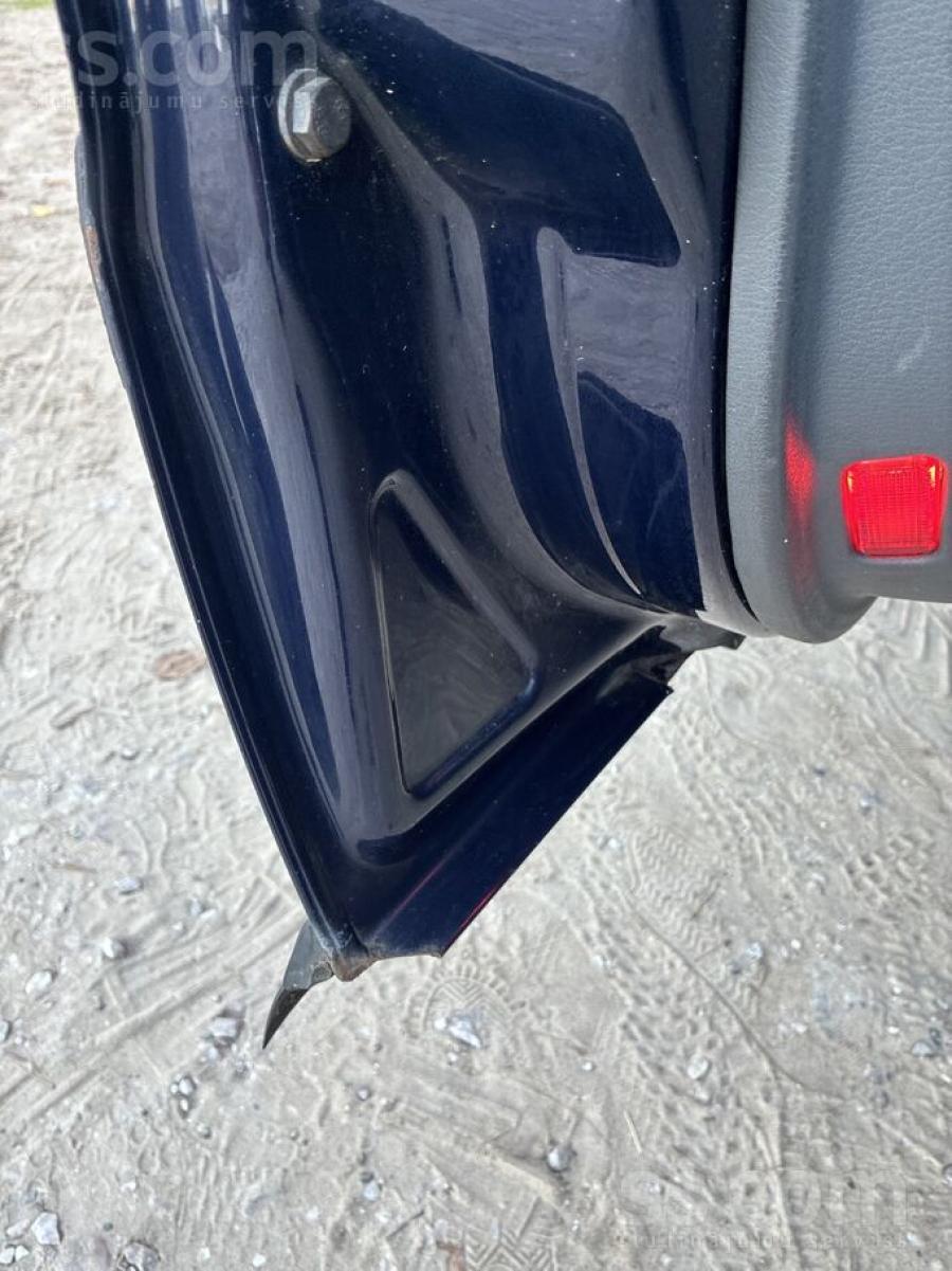 Zils Audi A4 1999 Rīga, ar dzinēja tilpumu 1.90 L un nobraukumu 288 tūkst. km par 2390 €, foto 17 vietnē AUTOMOTO.COM.LV