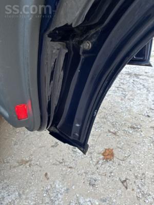 Zils Audi A4 1999 Rīga, ar dzinēja tilpumu 1.90 L un nobraukumu 288 tūkst. km par 2390 €, foto 19 vietnē AUTOMOTO.COM.LV