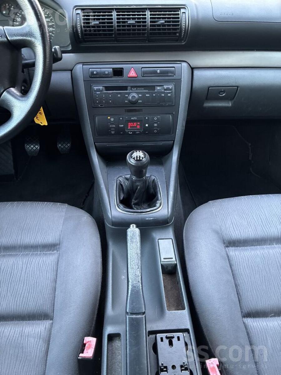 Zils Audi A4 1999 Rīga, ar dzinēja tilpumu 1.90 L un nobraukumu 288 tūkst. km par 2390 €, foto 22 vietnē AUTOMOTO.COM.LV