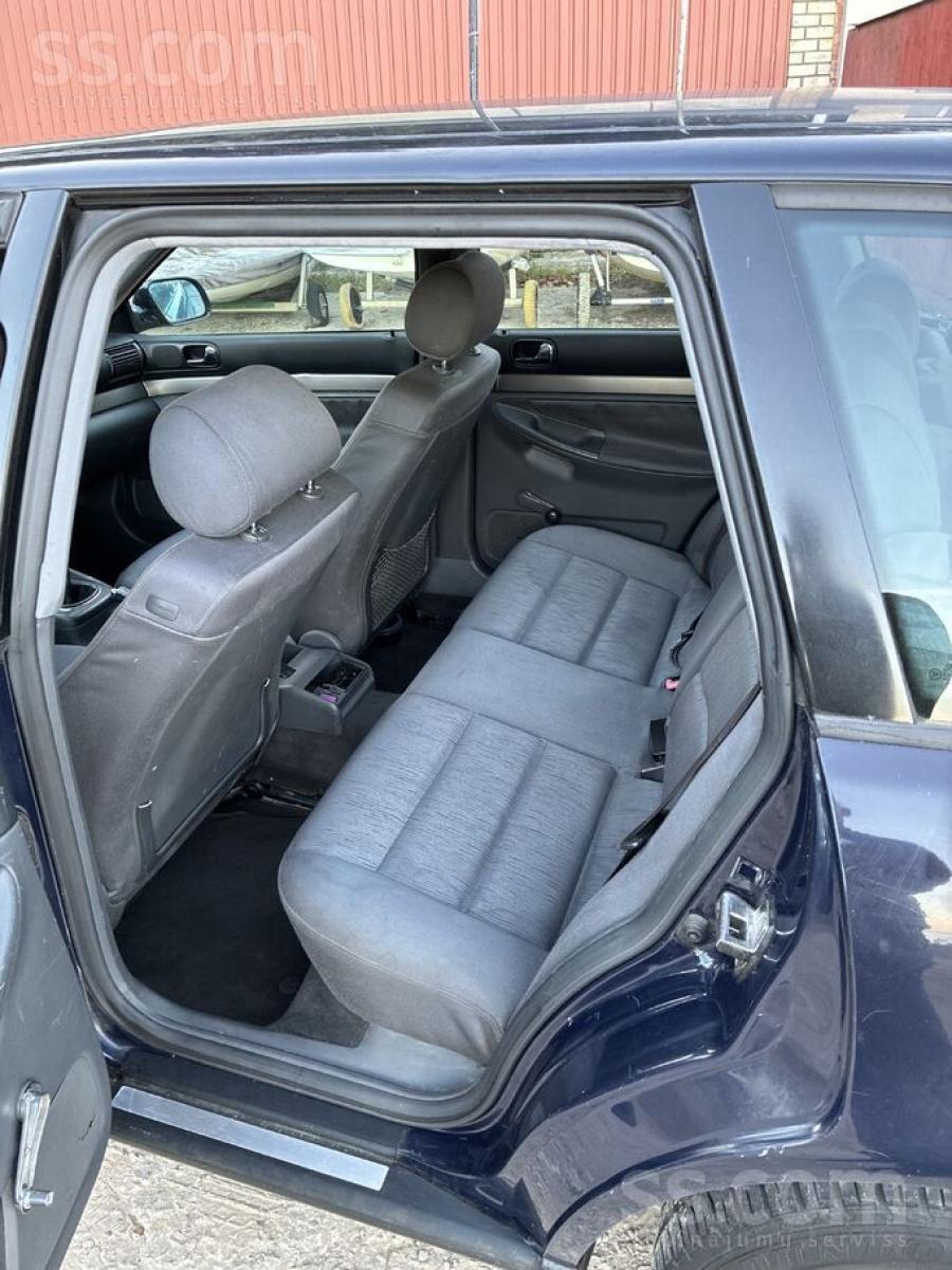 Zils Audi A4 1999 Rīga, ar dzinēja tilpumu 1.90 L un nobraukumu 288 tūkst. km par 2390 €, foto 24 vietnē AUTOMOTO.COM.LV