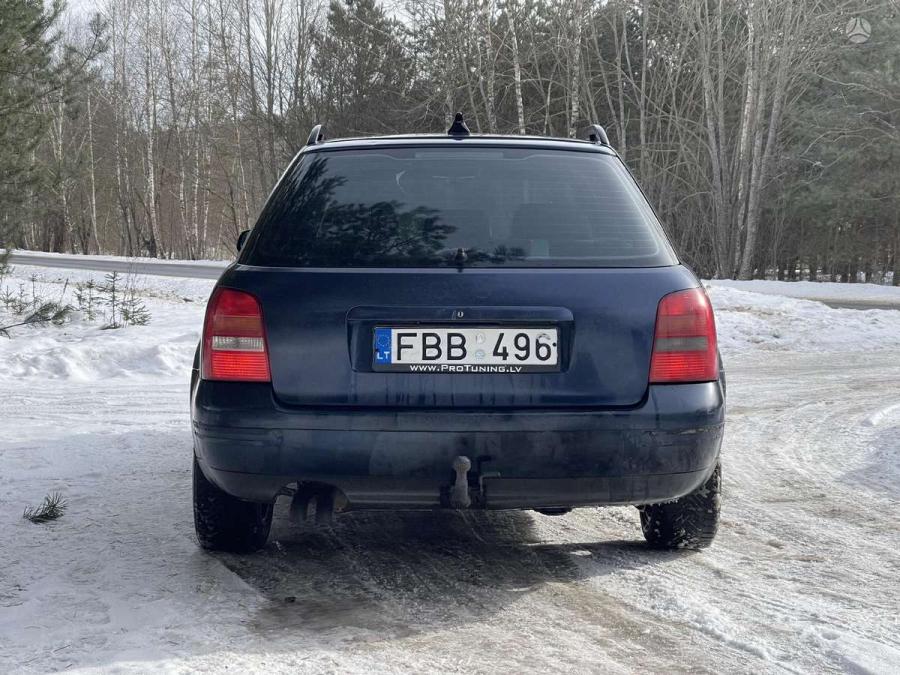 Zils Audi A4 2000 Viļņa, ar dzinēja tilpumu 1.90 L un nobraukumu 289 tūkst. km par 550 €, foto 4 vietnē AUTOMOTO.COM.LV