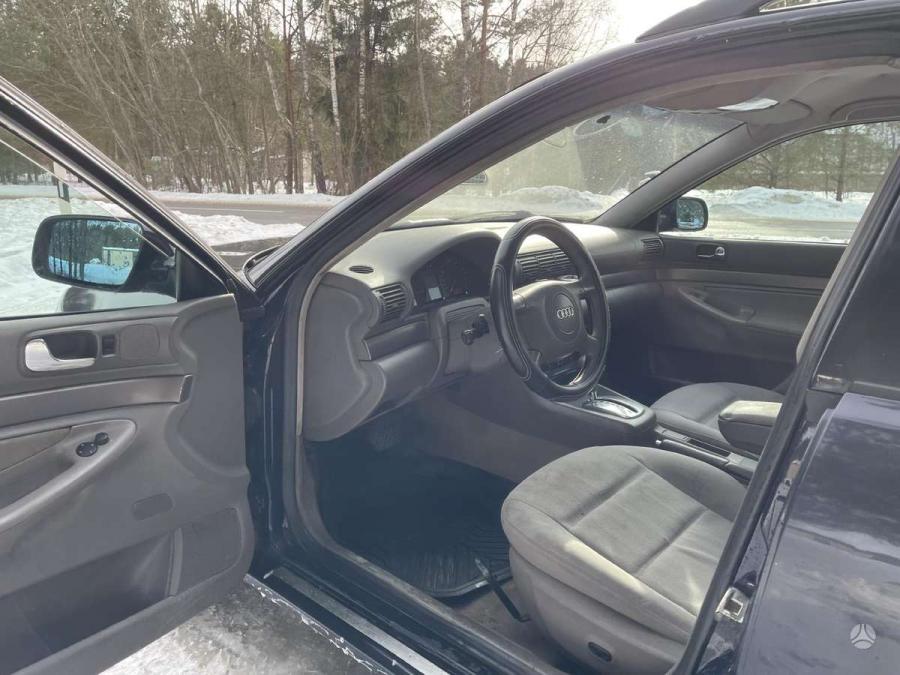 Zils Audi A4 2000 Viļņa, ar dzinēja tilpumu 1.90 L un nobraukumu 289 tūkst. km par 550 €, foto 5 vietnē AUTOMOTO.COM.LV